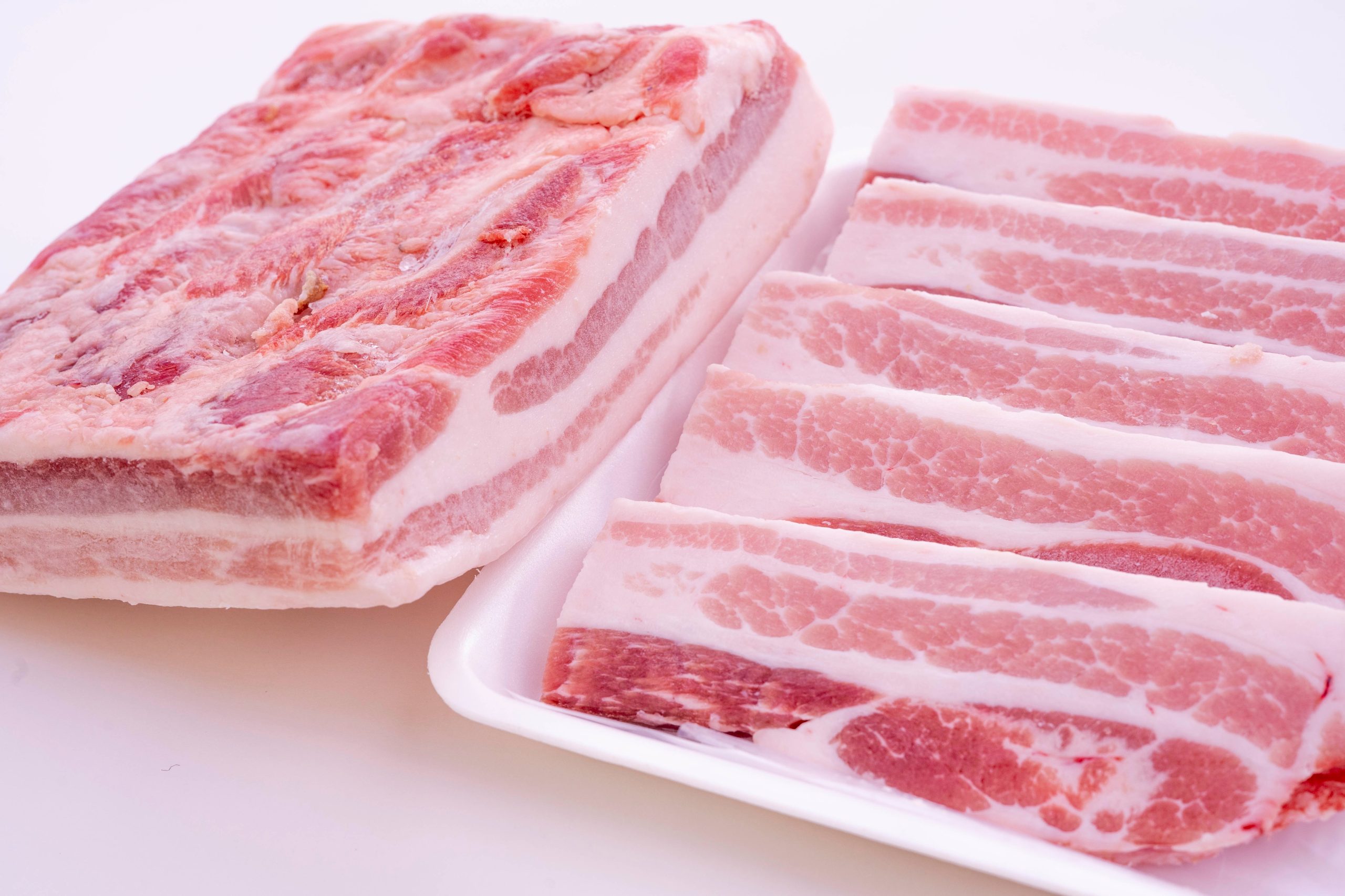 BONE-IN PORK BELLY, SKINLESS, CARTILAGE REMOVED (2/4/6MM) - NH Foods